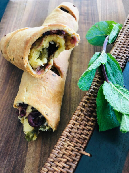 “Eliopites” – Cypriot Olive Pies - Cuisinovia