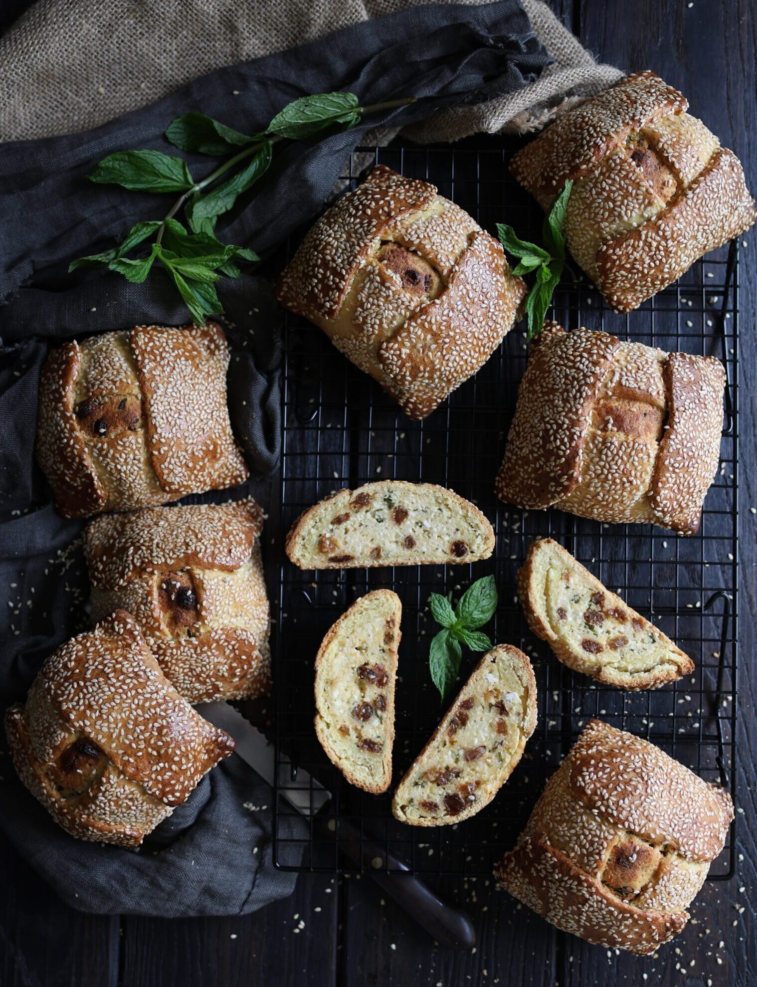 "Flaounes" - Cypriot Easter Pies with "anari" Cheese - Cuisinovia